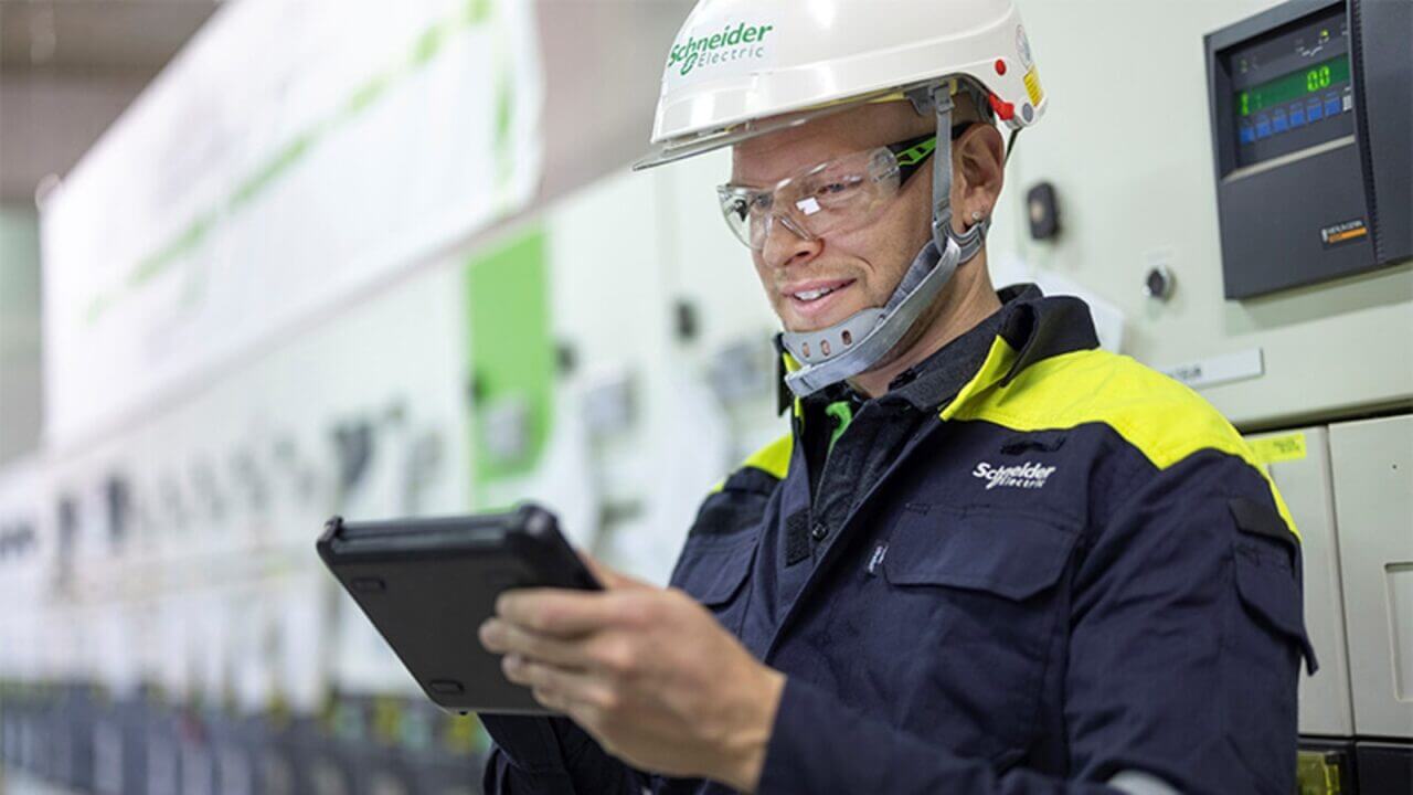 Ecco i Lexium cobot, i robot collaborativi di Schneider Electric che si ...